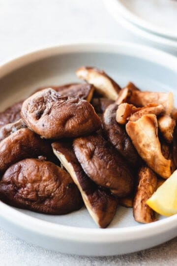 9 Easy Japanese Shiitake Mushroom Recipes - Chef JA Cooks