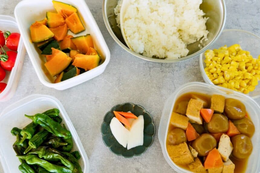 Bento Box Ideas: Corn Onigiri and Seasonal Veggie Sides (Vegan) - Chef ...